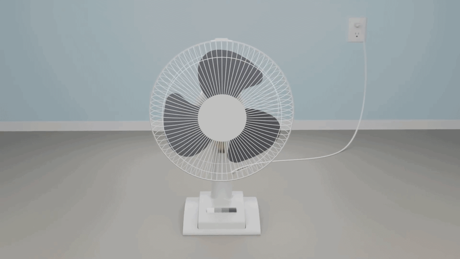 What is an oscillating (rotating) fan and how does it work?